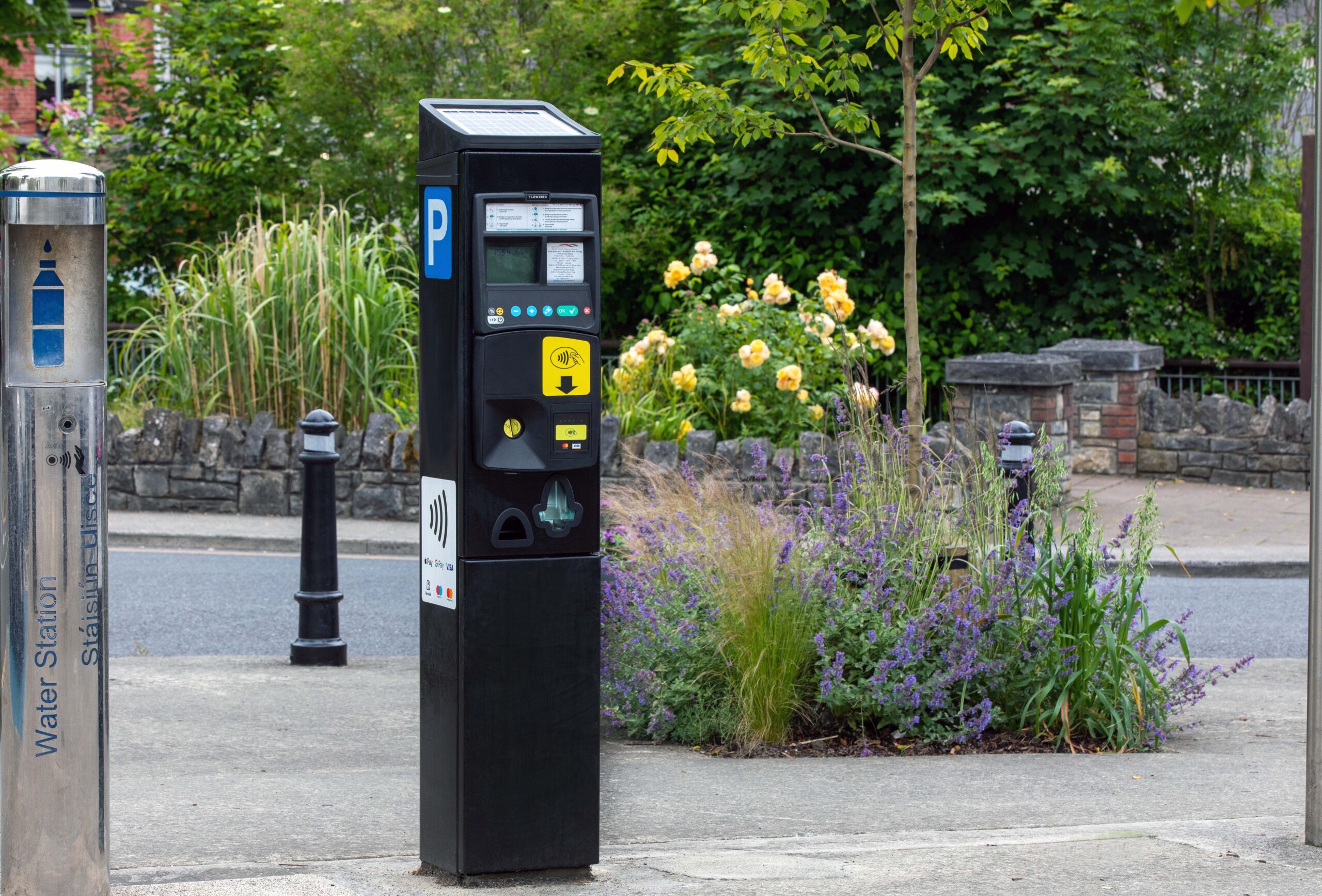 On-Street Smart Kiosks - UTS TECHNOLOGIES